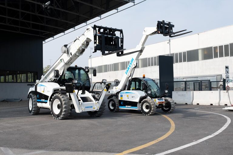 Mixer wagons and telehandlers lifts | Faresin Industries