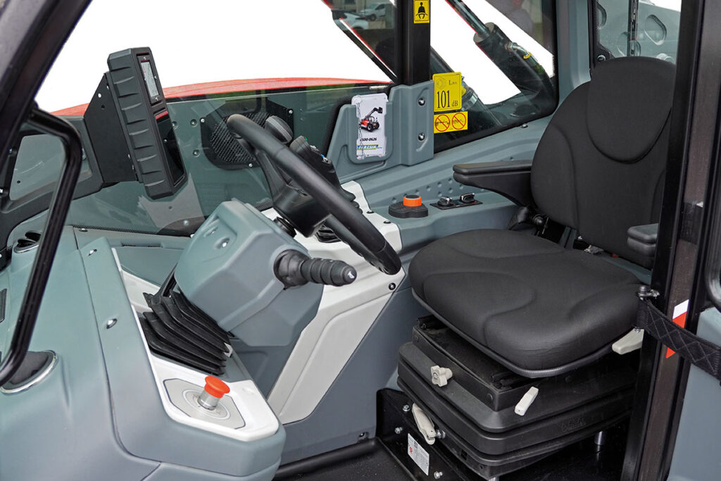 FS Small 6.26 Telehandler | Faresin Industries